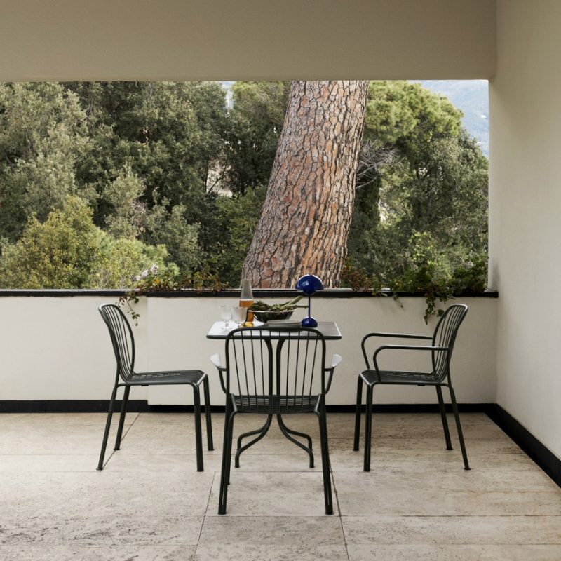 Thorvald Café Table/Round – And Tradition – Urban Design Love Affair